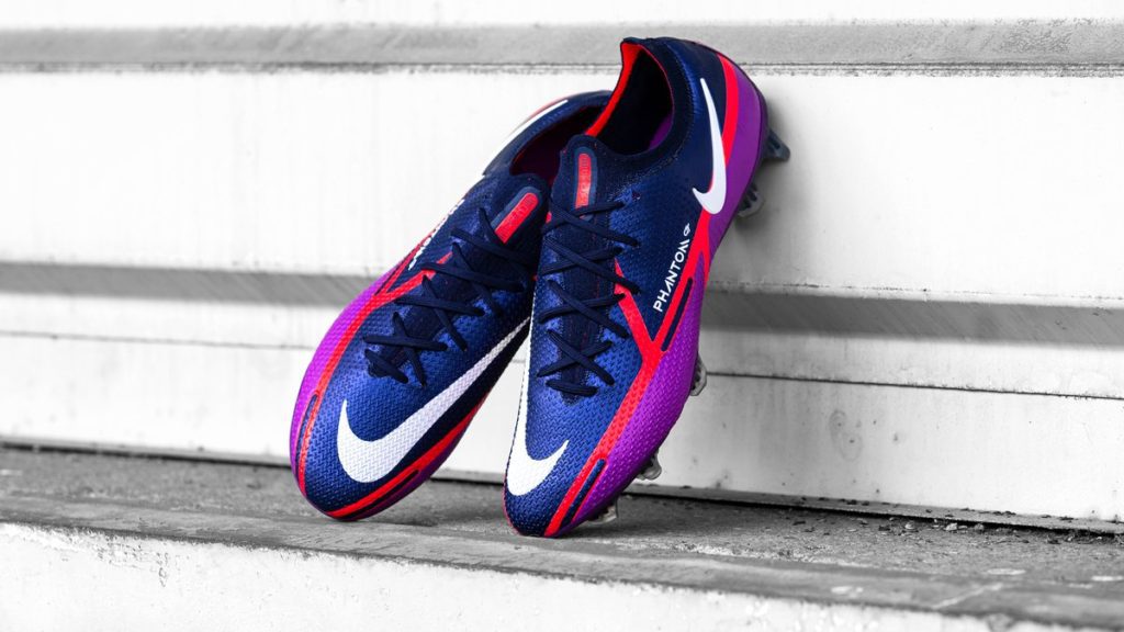 Nike Phantom vs Mercurial | Upper 90