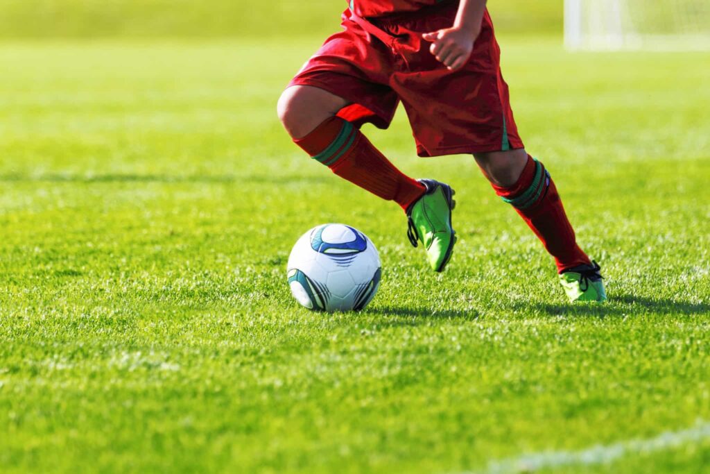 How to Shoot a Football with Accuracy - Six Steps | Upper 90